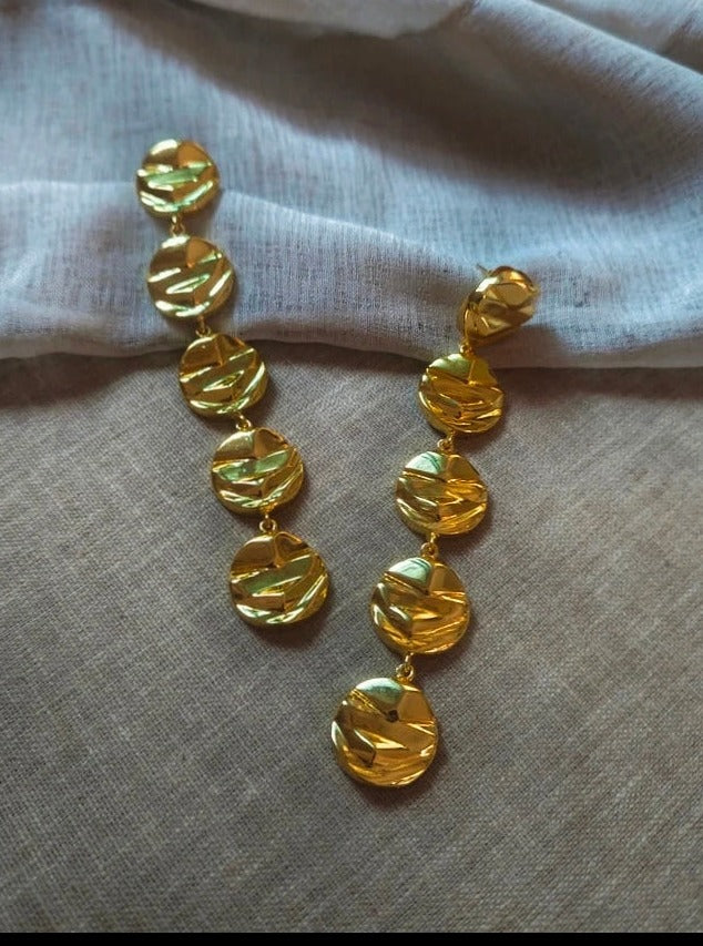 Capri Pyramid Danglers – Amama