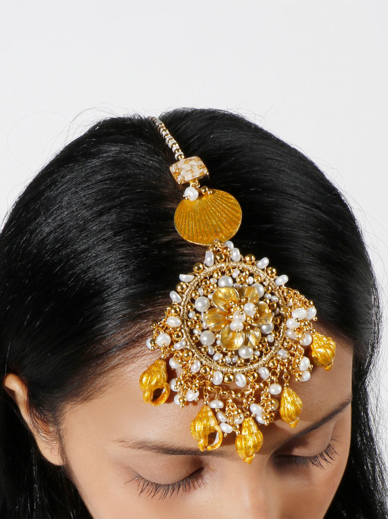 Buy Modern and Traditional Maang Tikka Online - Amama